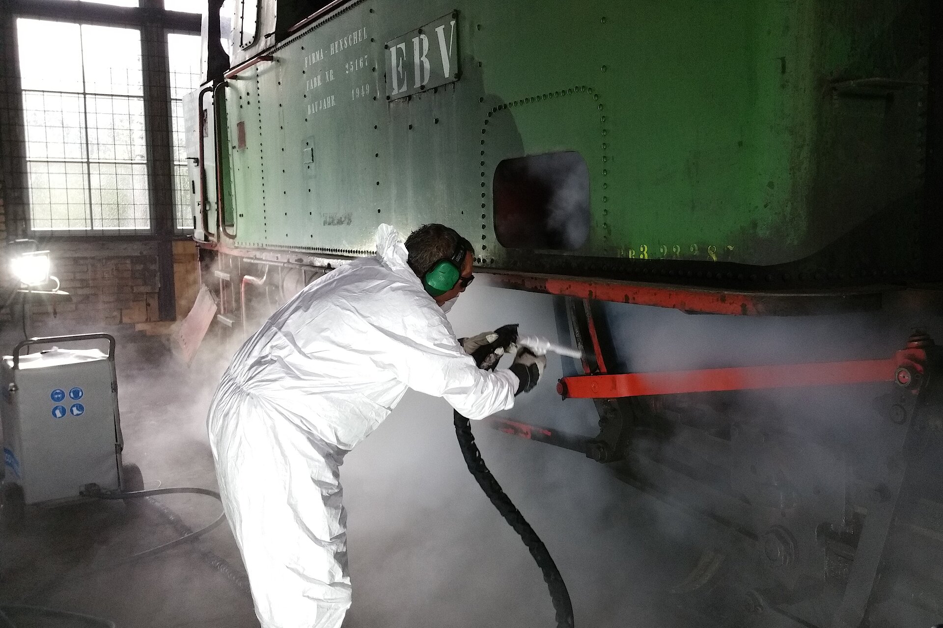 Dry Ice Blasting vs. Traditional Cleaning: An Industrial Comparison ...